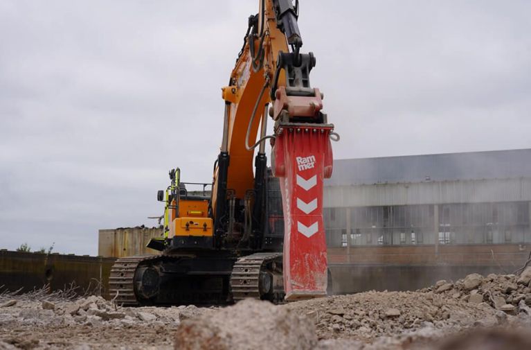 Hydraulic Hammers - Hydraulic Breaker | Blue Group